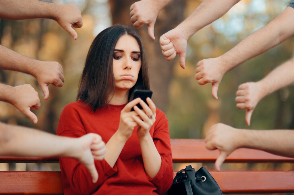 Dicas para lidar com críticas e ódio nas redes sociais
